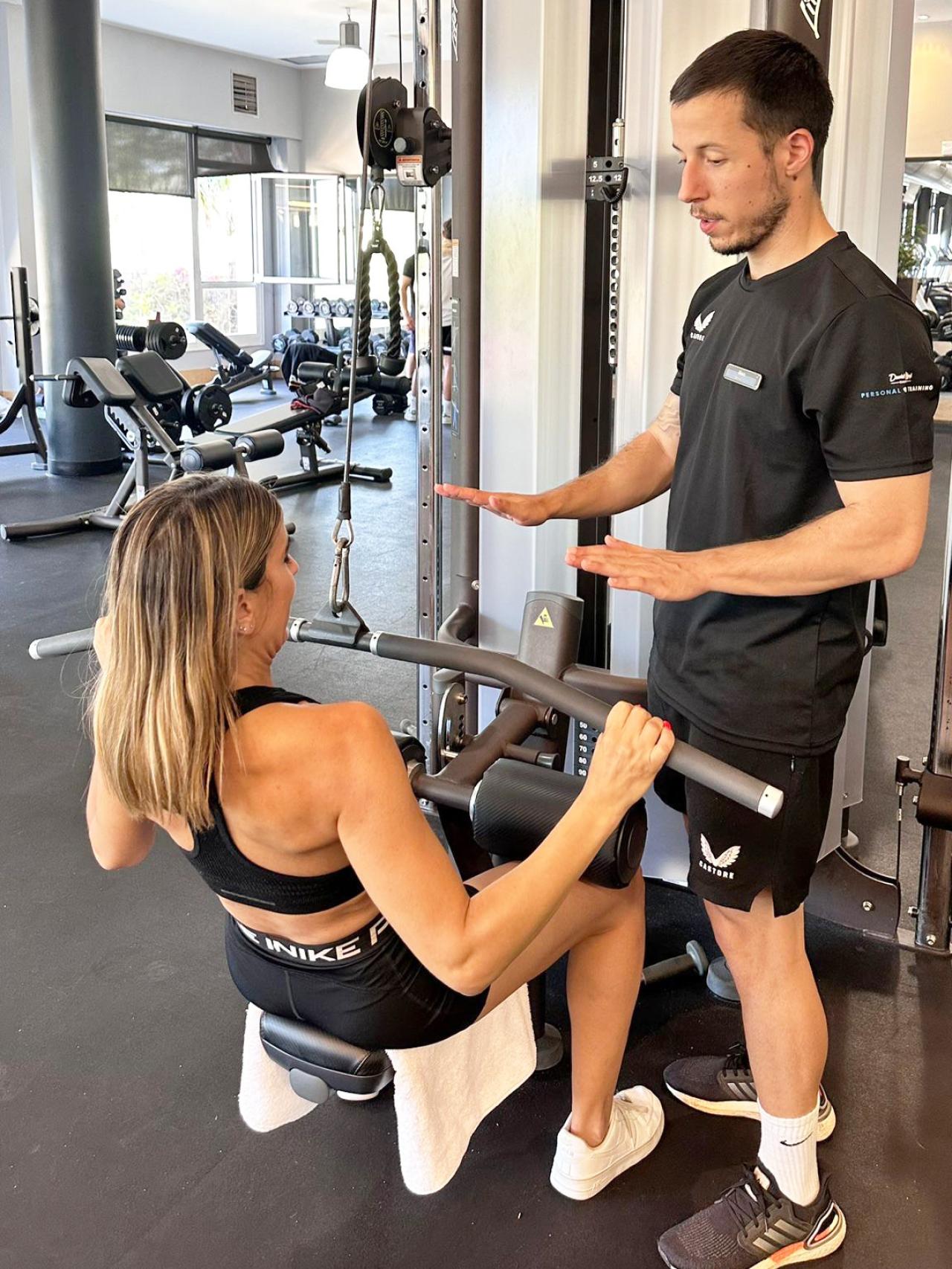 Alba Sánchez, periodista de 'La Sexta', nos enseña 6 ejercicios para ...