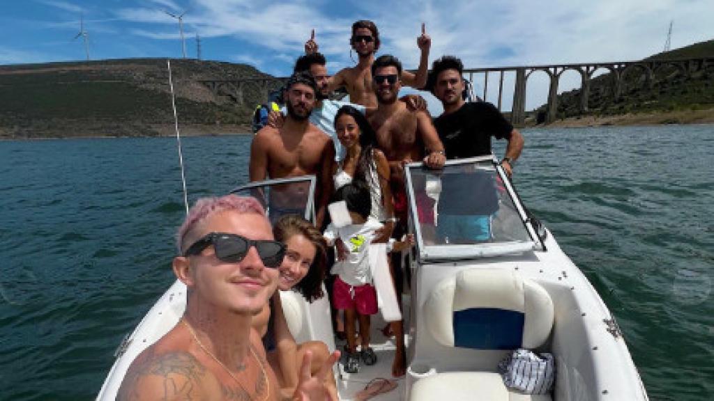 Adara Molinero y Bosco Martínez-Bordiú hacen su primera escapada romántica a Zamora con Jonan Wiergo