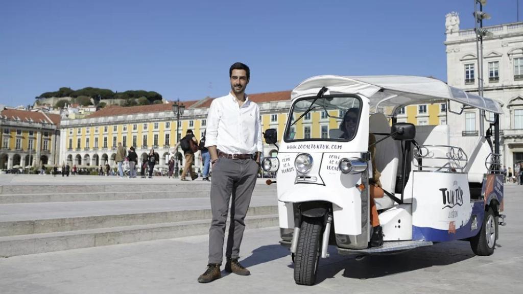 Filipe, el portugués tras el imperio de los tuk tuk en España: sin licencias y en 'guerra' con ...