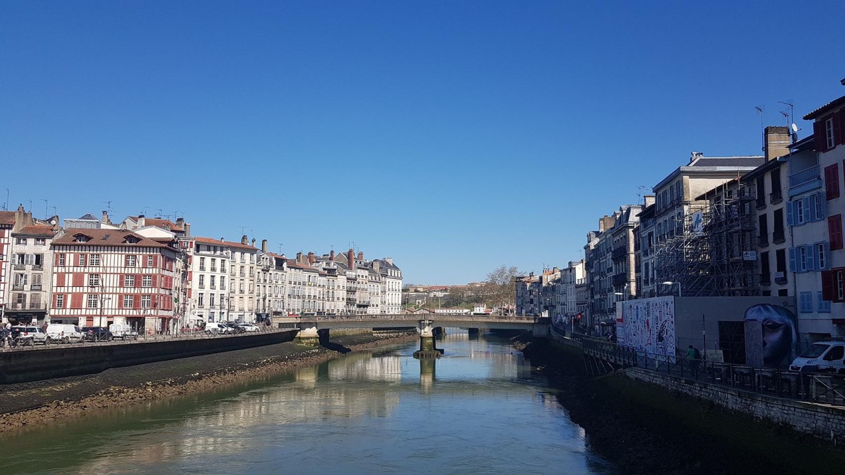 Bayona: descubre una de las más pintorescas ciudades del País Vasco francés