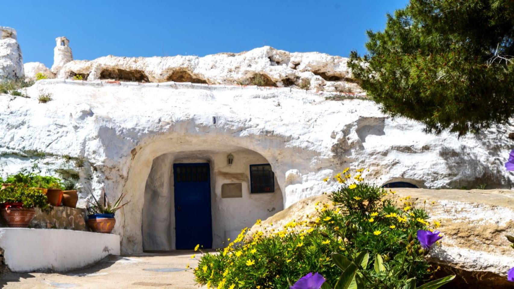 Todas las monumentales cuevas de la provincia de Alicante que puedes ...