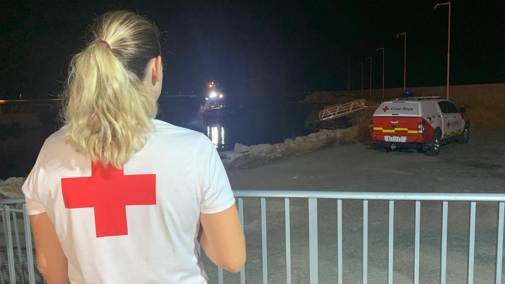 Cinco pateras llegan a Alicante en las últimas horas con un bebé, cinco ...