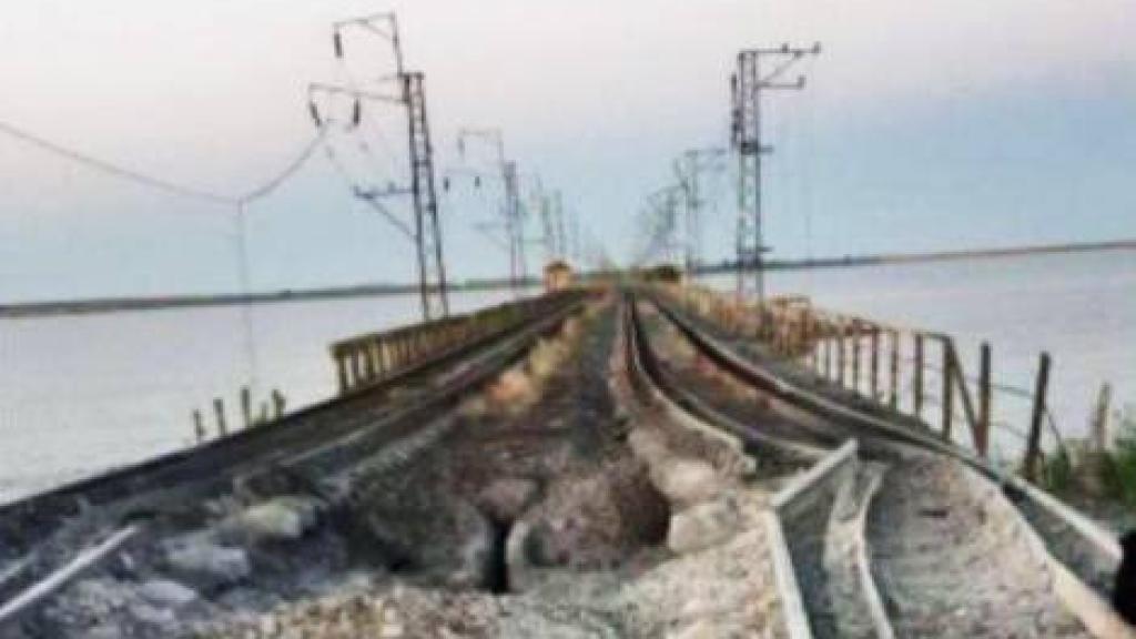El ataque de Ucrania sobre el puente de Chongar aísla Crimea y complica ...