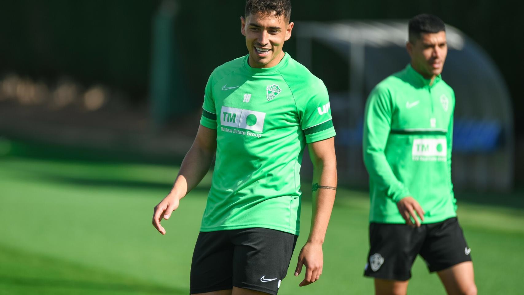 El Elche ultima el traspaso de Ponce a Grecia y ya busca un nuevo delantero