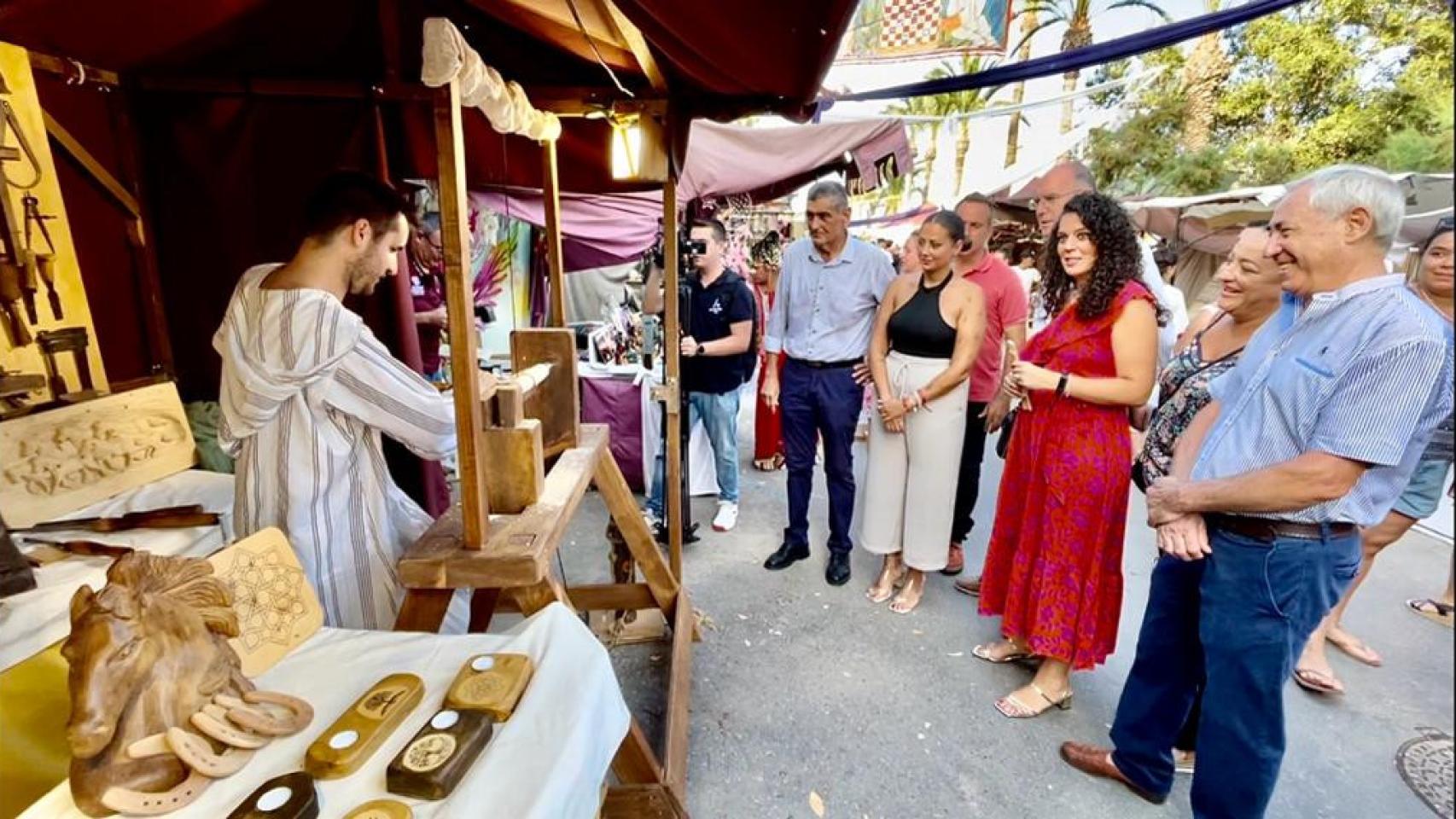 ¿Qué hace zoco árabe en la playa del Postiguet de Alicante?