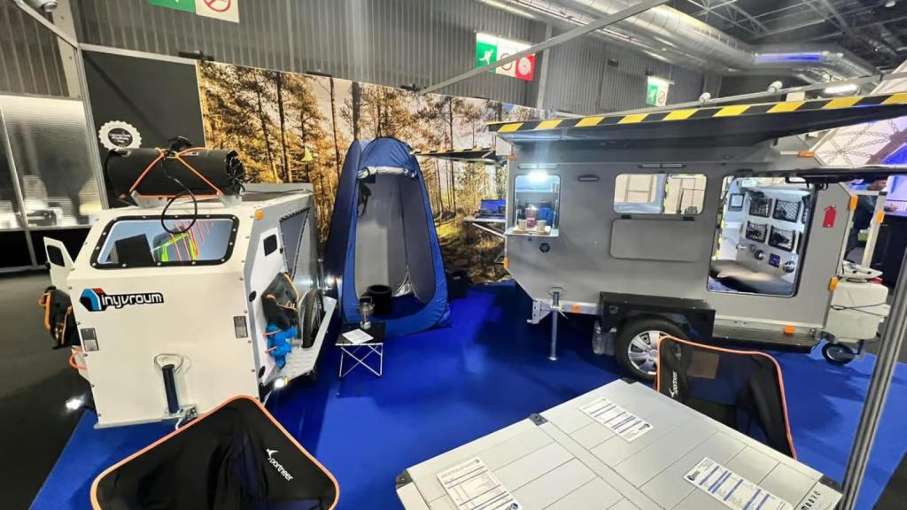 La mini caravana para ciclistas que reúne todas las comodidades en un ...