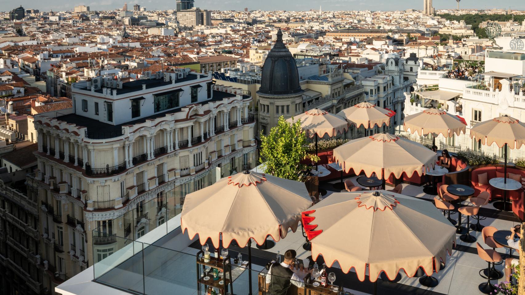 Abre el nuevo 'cielo' de Chicote en plena Gran Vía: ya tiene lista de ...