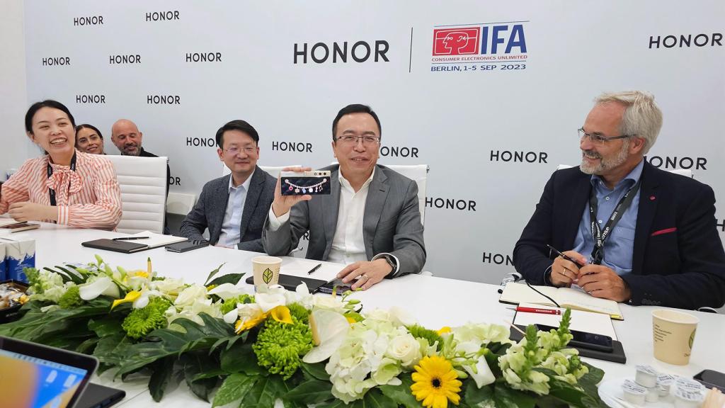 George Zhao, CEO de Honor: "Una vez que pruebas el Honor Magic V2 no ...