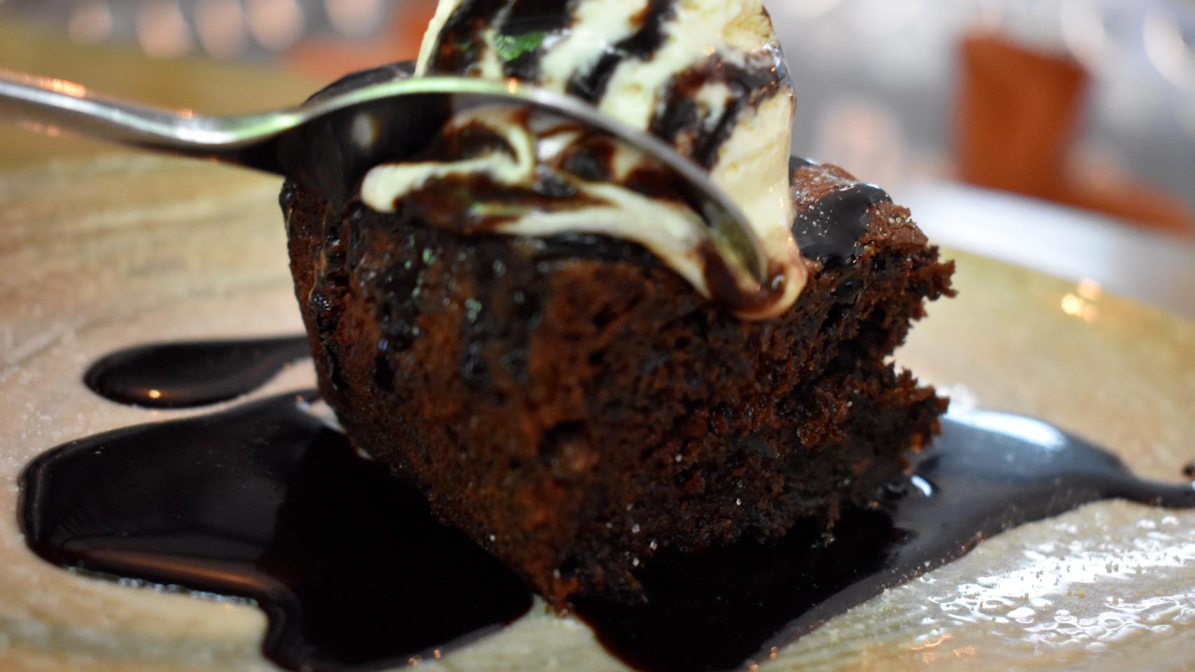 El único brownie de chocolate de todo Madrid que lleva atún en homenaje ...