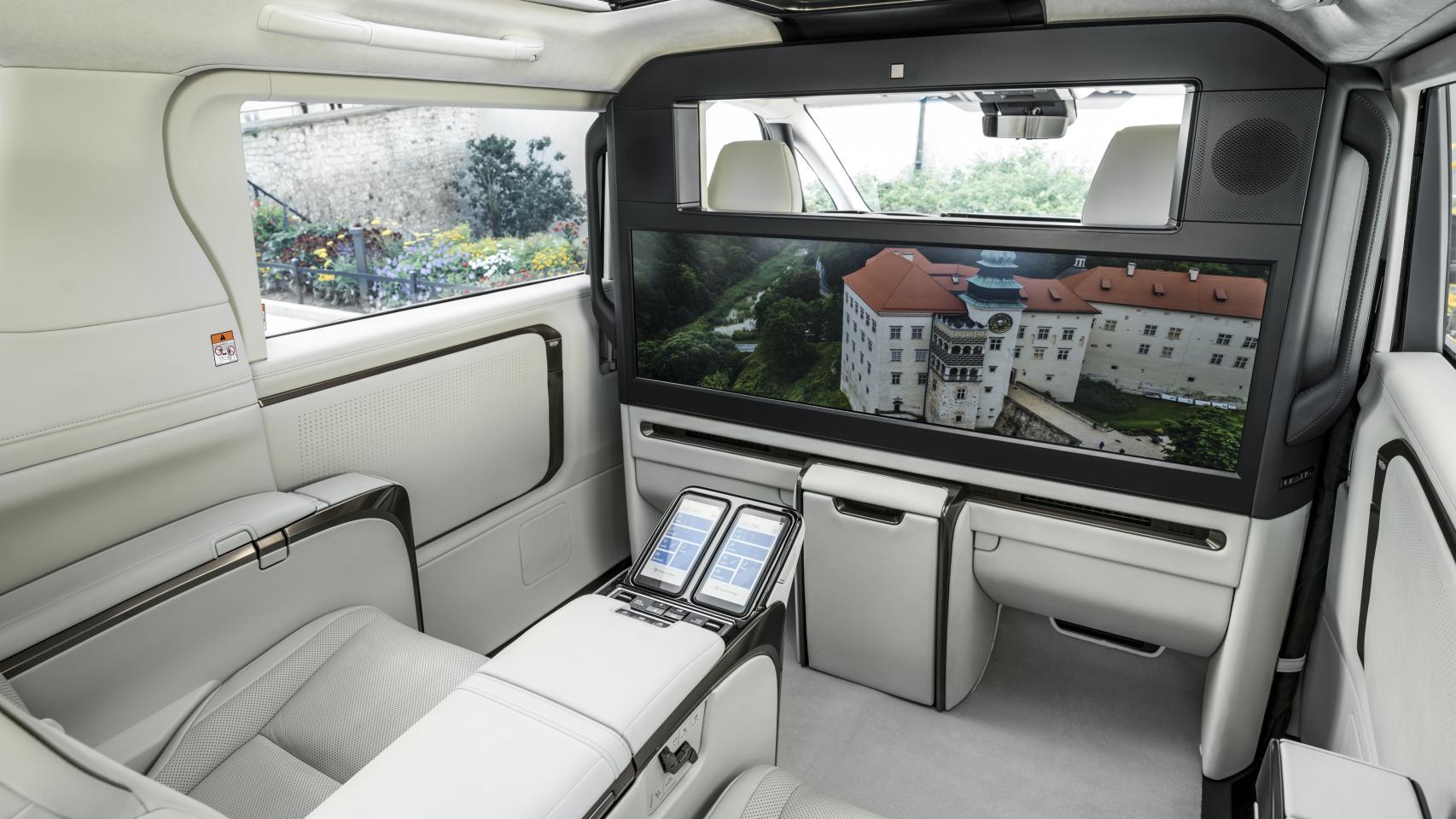 Probamos el Lexus LM: un avión privado sobre ruedas más cómodo que el ...