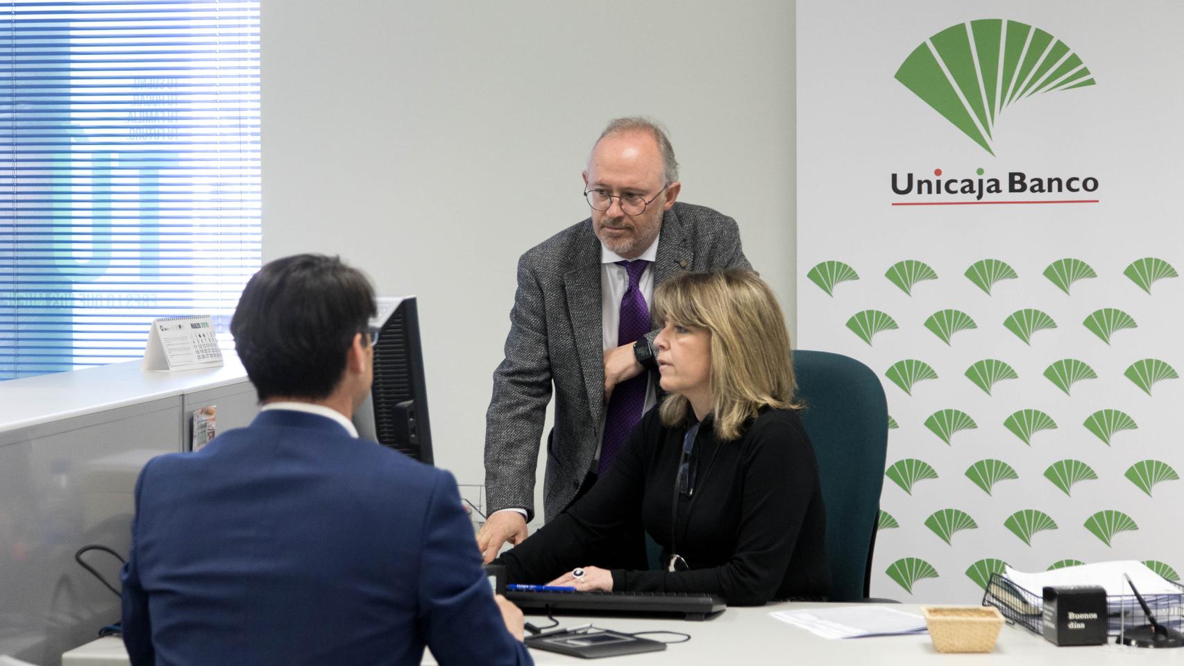 Unicaja Banco gana 285 millones de euros en los nueve primeros meses ...