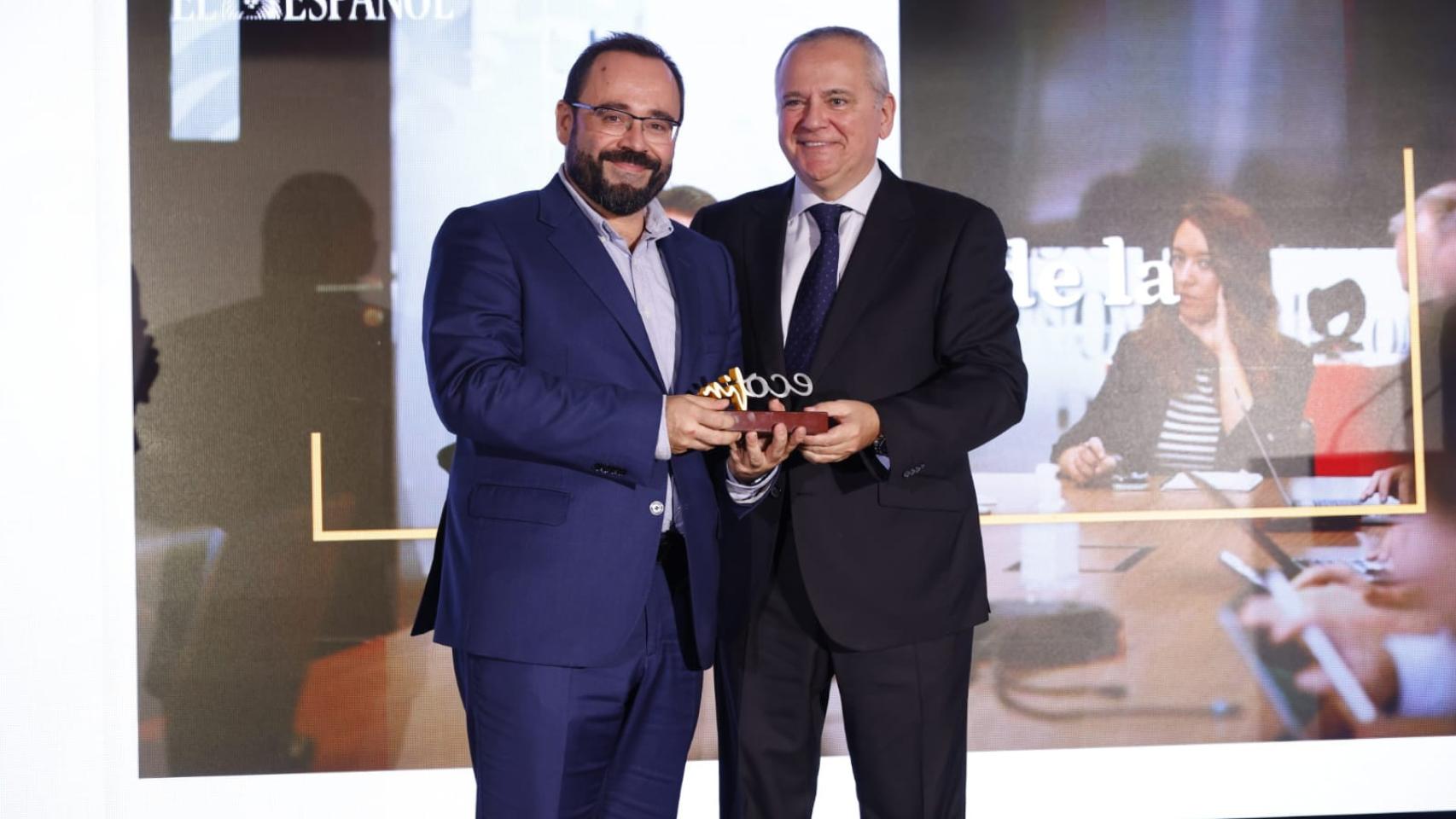 Foro Ecofin reconoce a Invertia como 'Titán de las Finanzas' 2023