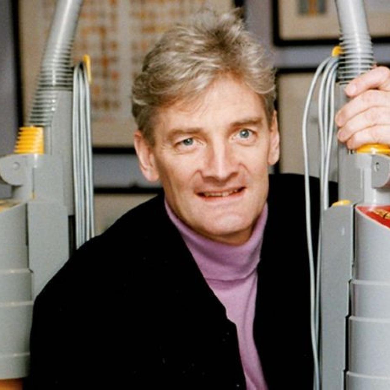 El imperio tras James Dyson, el genio de las aspiradoras con una ...