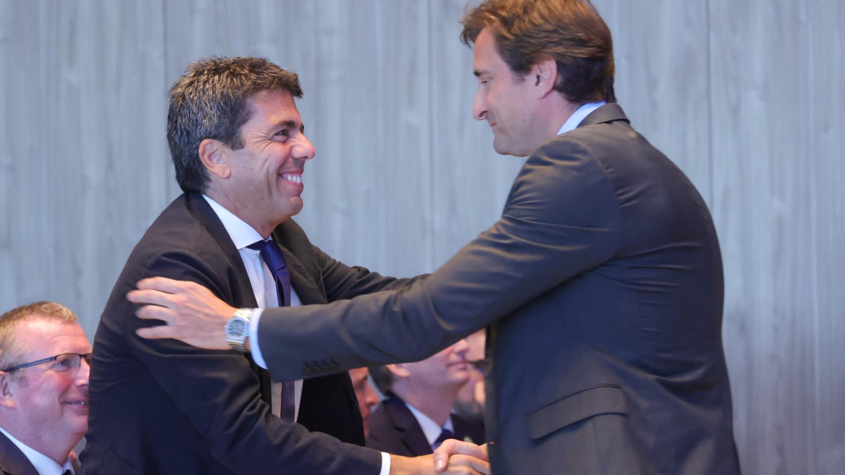 El discurso en inglés con el que ha sorprendido Mazón: "Lo uso porque ...