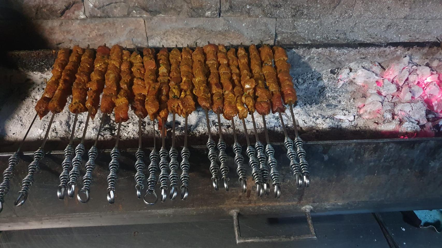 El bar que hace los mejores pinchos morunos de Valladolid se lleva un ...