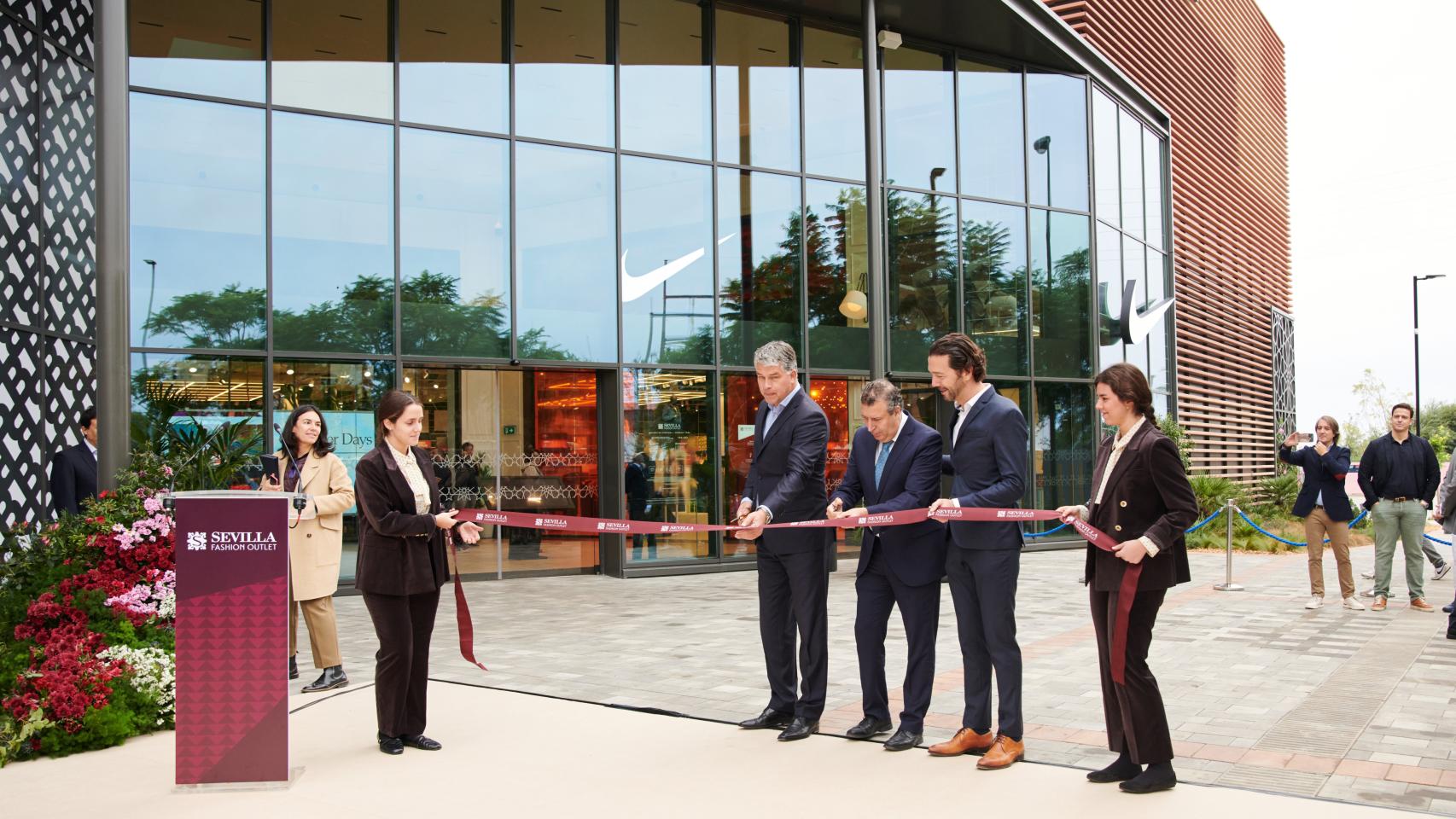 VIA Outlets quiere expandir la moda premium en España tras invertir 30M ...