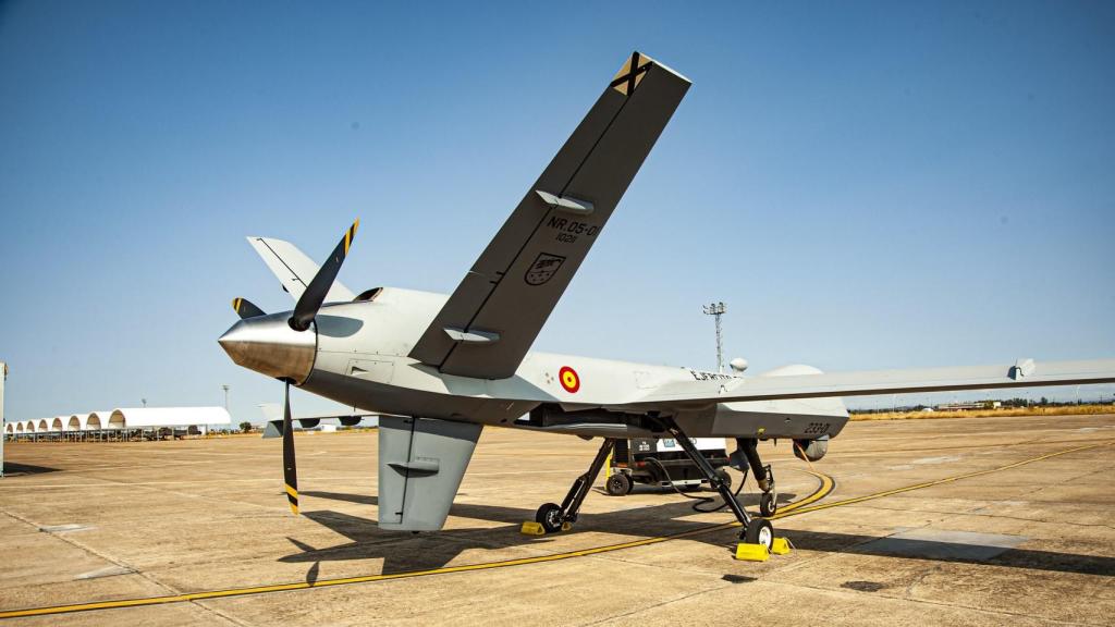 Así es el primer dron armado de España: dispara misiles Hellfire para ...