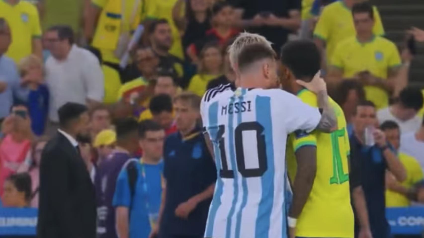 Messi cogió del cuello a Rodrygo: lo que le dijo el argentino tras los ...